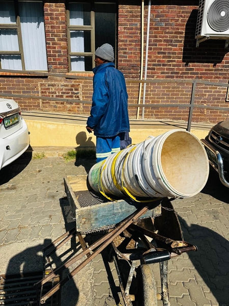 21 weens onwettige mynbou, immigrasie in Noord-Kaap vasgetrek | OFM