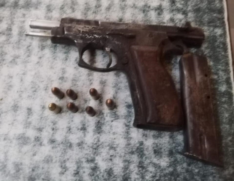 Unlicensed firearm and drugs seized in Prieska | OFM