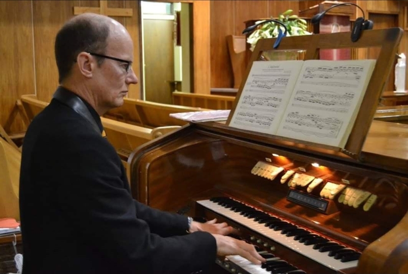 NALN vier fees met woorde en helder klank | OFM