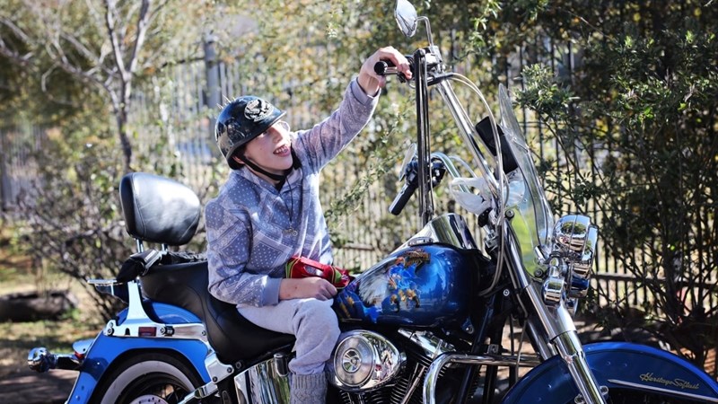 Serebrale gestremde seun vier sy 16de met 50 motorfietse | OFM