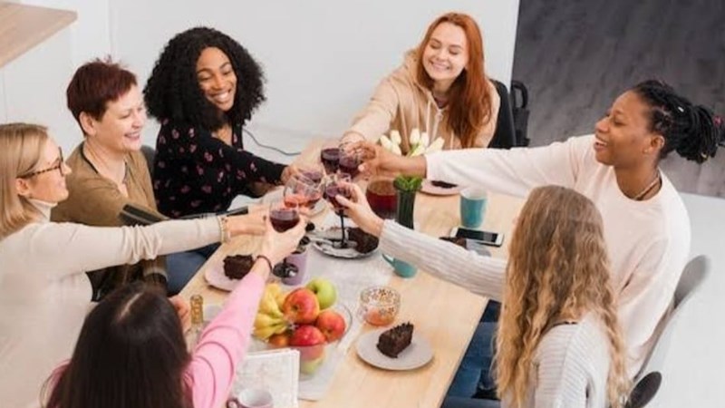 Hannes van Wyk praat op kleurryke vroueoggend in Bloemfontein | OFM