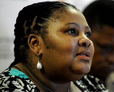 'Het Mapisa-Nqakula toestemming gehad vir vlug?' | OFM