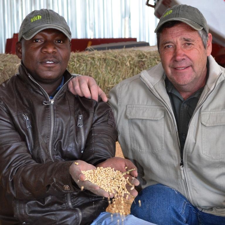Samewerking tussen wit, swart boere bemoedig, sê amptenaar | OFM
