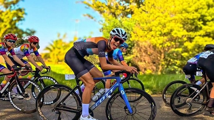 Bloemfonteiner Slaan Internasionale Fietsrykontrak Los Ofm