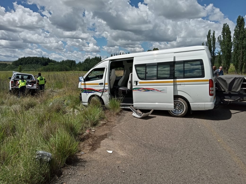 Seven injured following collision between taxi, bakkie | OFM