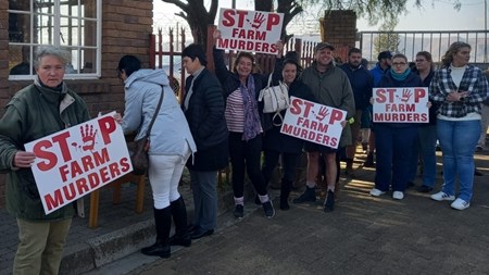 Landbounuus: Publiek aangemoedig om plaasmoord-hofsake by te woon | OFM