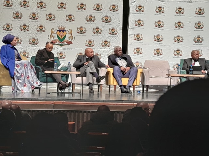 Premier and exco members host social combat imbizo | OFM