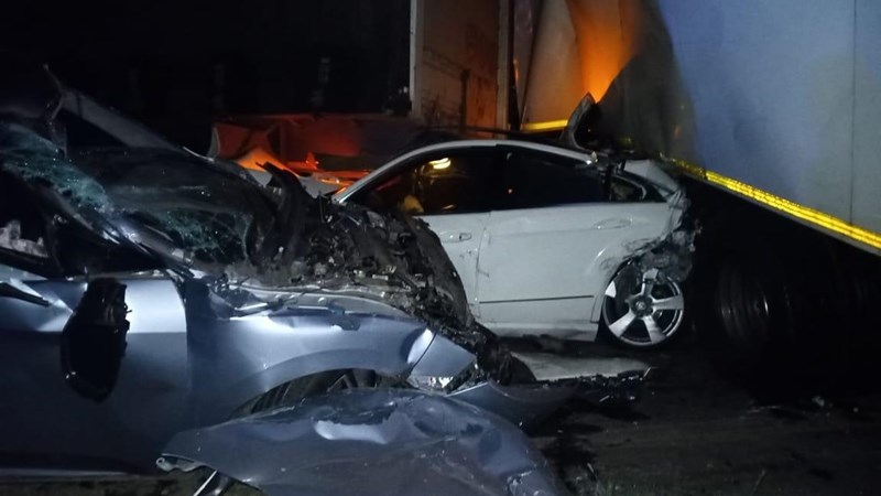 Five people injured in multi-vehicle collision on N1 | OFM