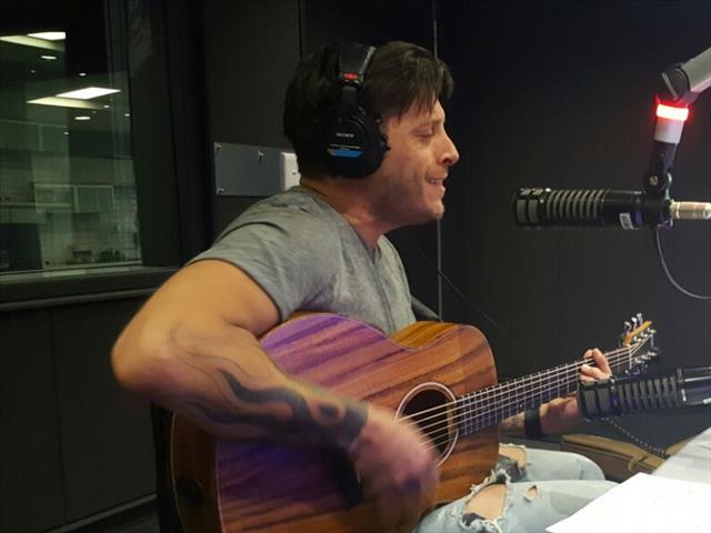 Afternoon Delight: Gavin Edwards joins us in studio. | OFM
