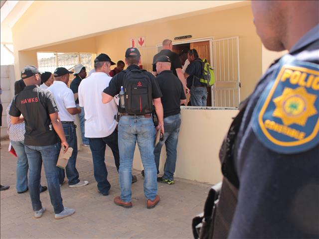 WATCH: Hawks nab corrupt customs officials at Maseru border post | OFM