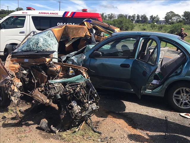 Two dead, five injured in crash near Rustenburg | OFM