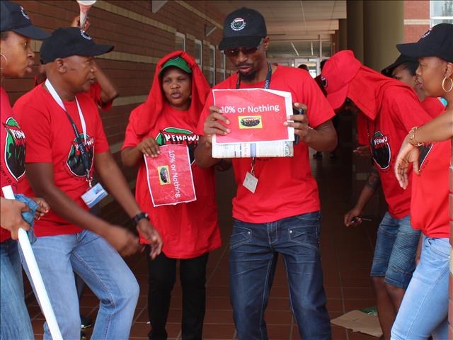 Unisa staff members in Bfn join strike over wages | OFM