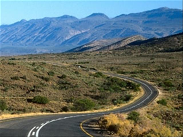 Three killed in Kroonstad crash, road closed for hours | OFM