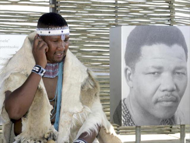 Mandla Mandela calls for selfless leaders | OFM