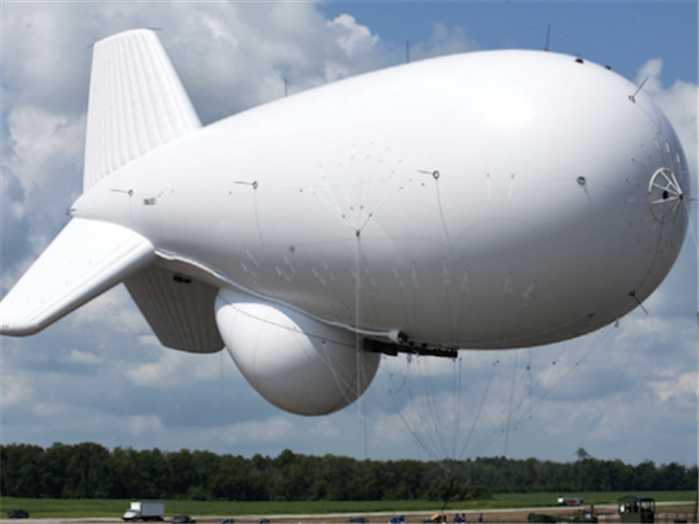 Blimp tows water skier across Southern California lake | OFM