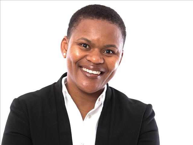 Veuve Clicquot Elle Boss Award 2017 winner - Amanda Dambuza | OFM