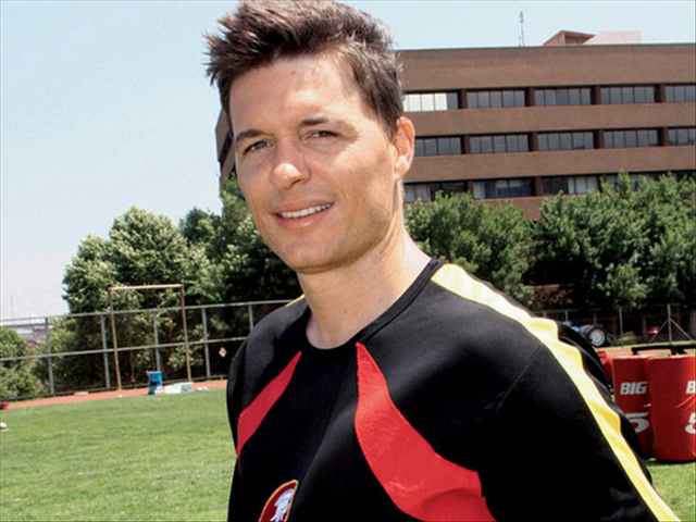 Just Plain Drive: Henre Pretorius van ViaTV se Terug op Veld Kuier saam | OFM