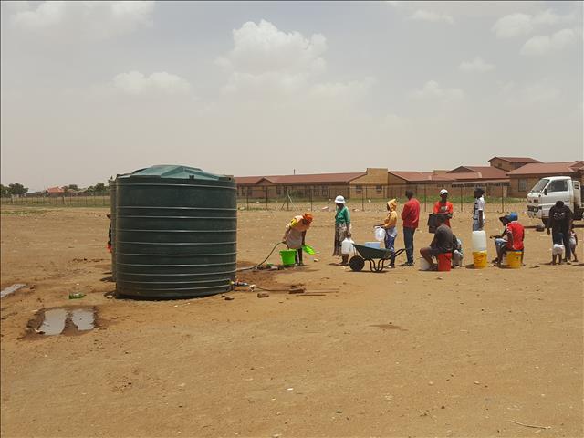 Landbounuus-podcast: 'Alternatiewe waterbronne benodig' | OFM