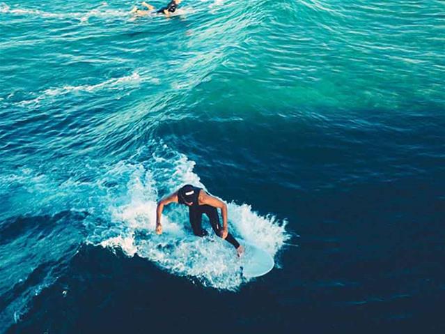 Weird Wide Web - Now you can surf in a lake | OFM