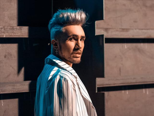 Alucius Mocumi Talks To South African Pop Sensation Armand Joubert | OFM