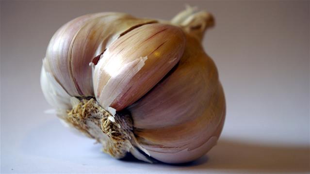 Landbounuus-podcast: Vrae oor die pryse van knoffel en gemmer | OFM