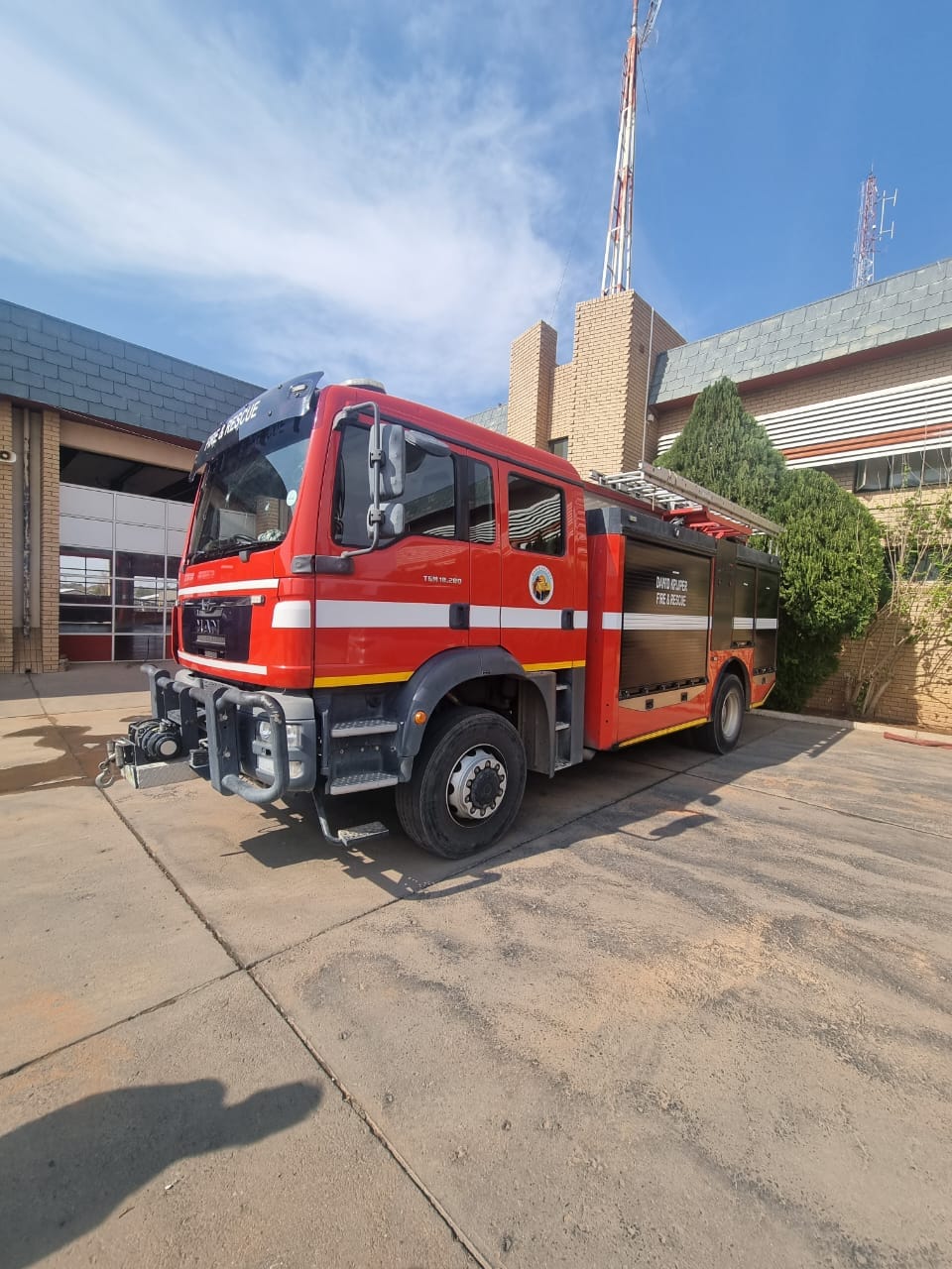 Upington-brandweerstasie ‘bouvallig, onveilig’ | OFM