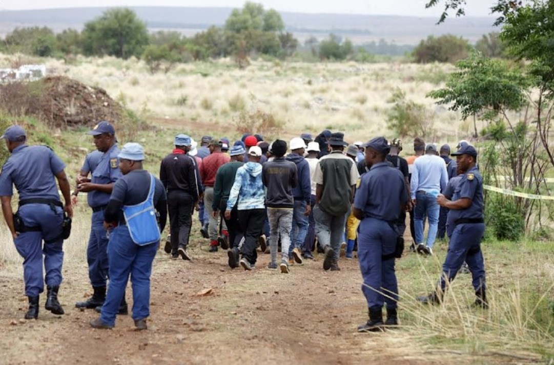 Stilfontein illegal miners start to emerge | OFM