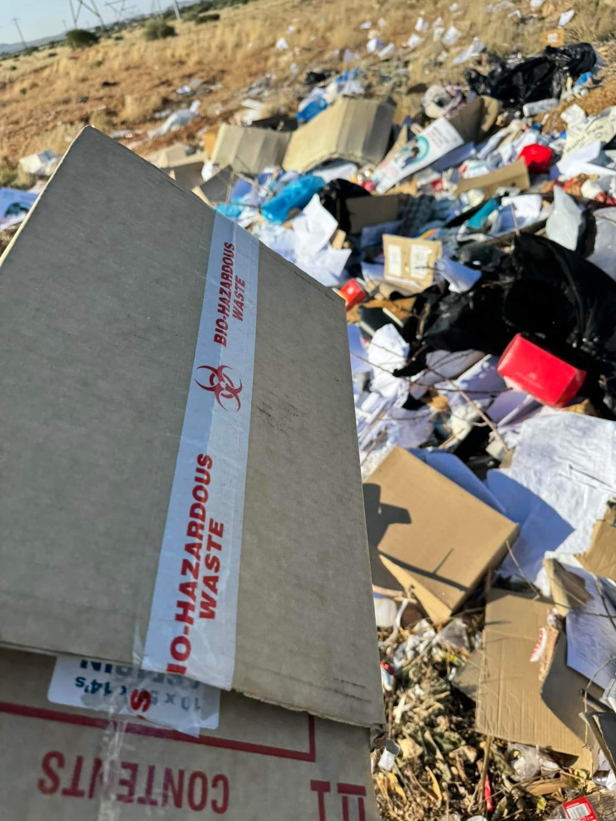 Mediese lêers in veld by Upington gekry | OFM